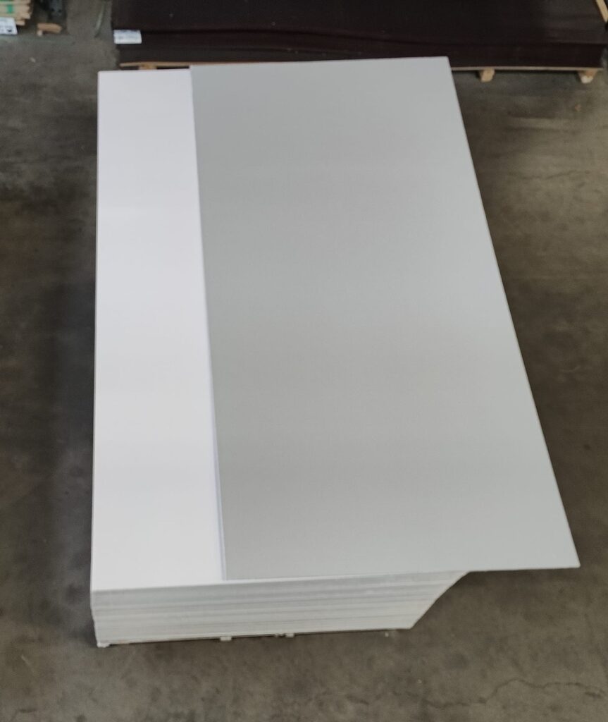 Filmivaneri Halpaa 9x1200x2400 Valkoinen/Vaalea Harmaa