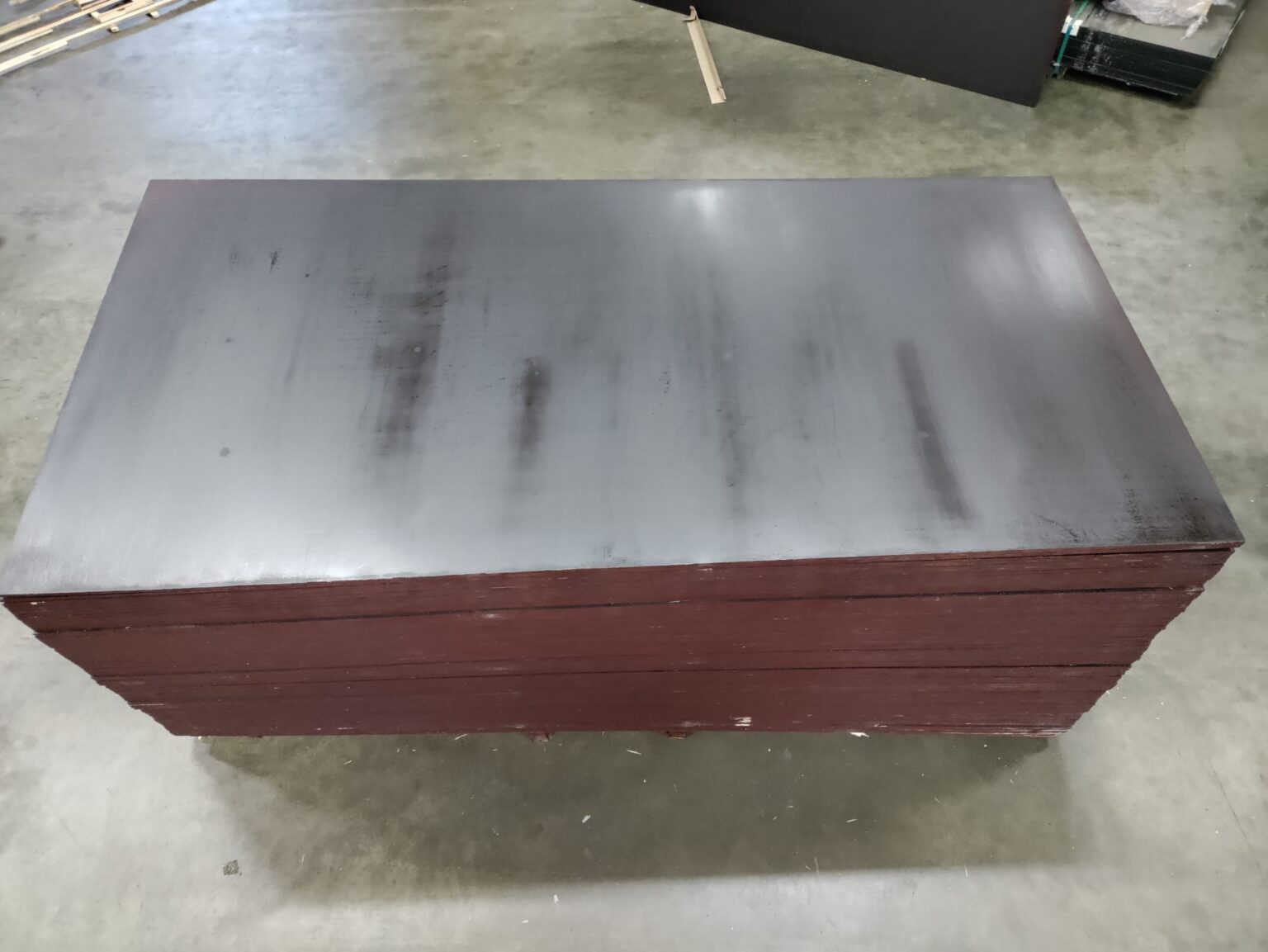 Vaneri 2-laatu 1250x2500 4-40mm filmivaneri 2 laatu k rauta